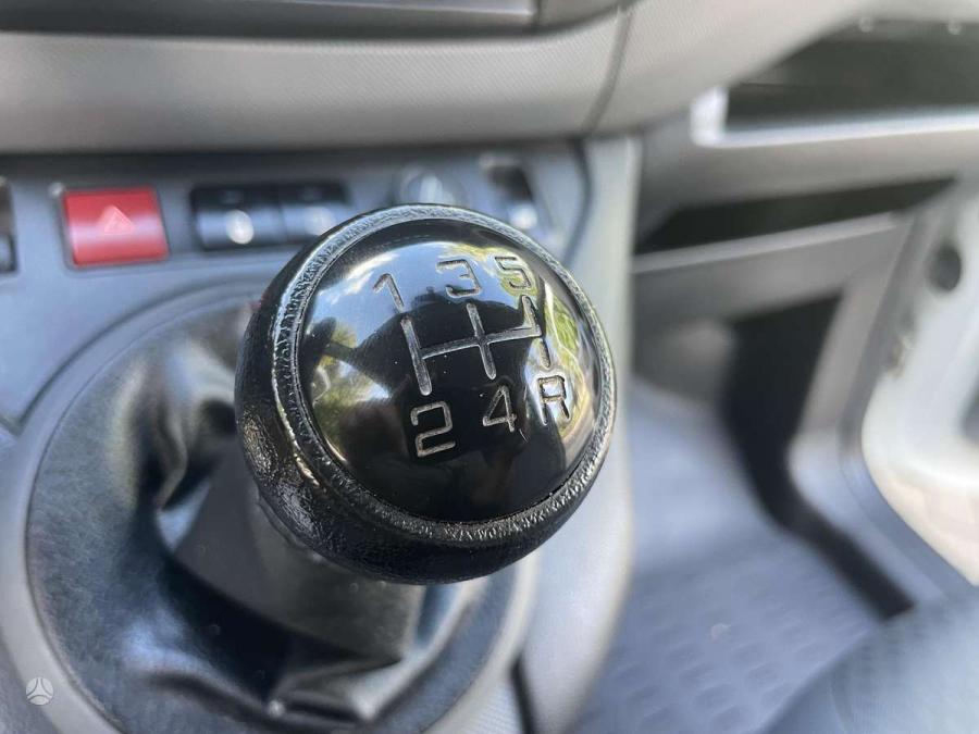 Balts Citroen Berlingo 2009 Šauļi, ar dzinēja tilpumu 1.56 L un nobraukumu 340 tūkst. km par 2150 €, foto 19 vietnē AUTOMOTO.COM.LV