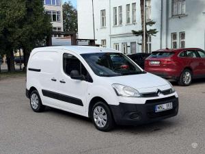 Balts Citroen Berlingo 2013 Kauņa, ar dzinēja tilpumu 1.56 L un nobraukumu 286 tūkst. km par 3590 €, foto  vietnē AUTOMOTO.COM.LV