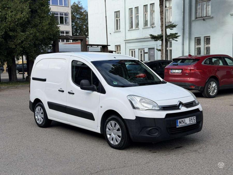 Balts Citroen Berlingo 2013 Kauņa, ar dzinēja tilpumu 1.56 L un nobraukumu 286 tūkst. km par 3590 €, foto 1 vietnē AUTOMOTO.COM.LV
