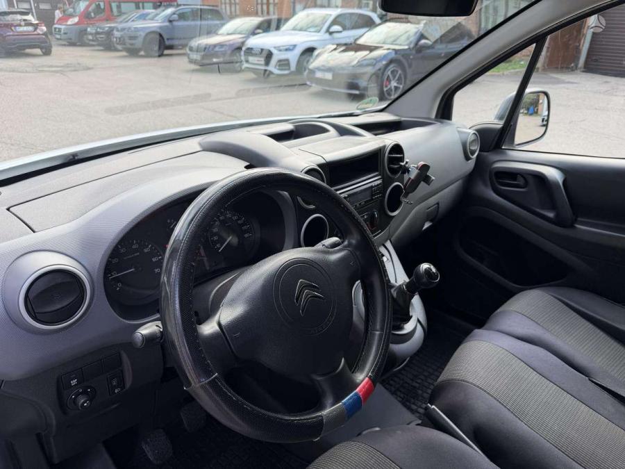 Balts Citroen Berlingo 2013 Kauņa, ar dzinēja tilpumu 1.56 L un nobraukumu 286 tūkst. km par 3590 €, foto 9 vietnē AUTOMOTO.COM.LV