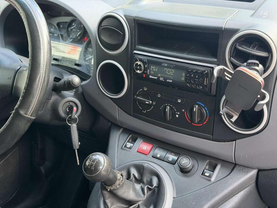 Balts Citroen Berlingo 2013 Kauņa, ar dzinēja tilpumu 1.56 L un nobraukumu 286 tūkst. km par 3590 €, foto 13 vietnē AUTOMOTO.COM.LV