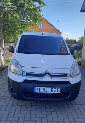 Balts Citroen Berlingo 2014 Viļņa, ar dzinēja tilpumu 1.60 L un nobraukumu 200 tūkst. km par 2450 €, foto 3 vietnē AUTOMOTO.COM.LV