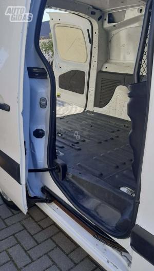 Balts Citroen Berlingo 2014 Viļņa, ar dzinēja tilpumu 1.60 L un nobraukumu 200 tūkst. km par 2450 €, foto 5 vietnē AUTOMOTO.COM.LV