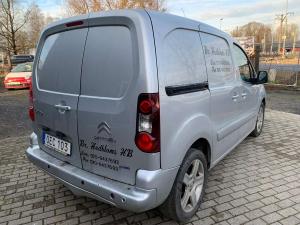 Balts Citroen Berlingo 2016 Rīga, ar dzinēja tilpumu 1.60 L un nobraukumu 160 tūkst. km par 4300 €, foto 7 vietnē AUTOMOTO.COM.LV
