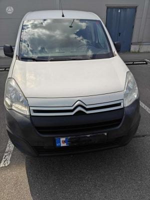 Balts Citroen Berlingo 2017 Viļņa, ar dzinēja tilpumu 1.56 L un nobraukumu 91 tūkst. km par 3400 €, foto 3 vietnē AUTOMOTO.COM.LV