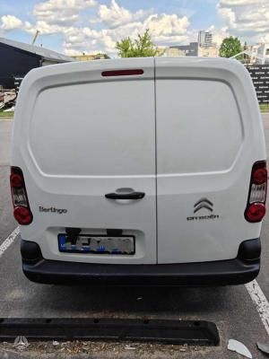 Balts Citroen Berlingo 2017 Viļņa, ar dzinēja tilpumu 1.56 L un nobraukumu 91 tūkst. km par 3400 €, foto 4 vietnē AUTOMOTO.COM.LV