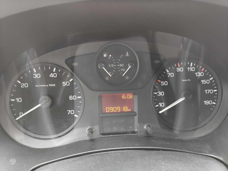 Balts Citroen Berlingo 2017 Viļņa, ar dzinēja tilpumu 1.56 L un nobraukumu 91 tūkst. km par 3400 €, foto 8 vietnē AUTOMOTO.COM.LV