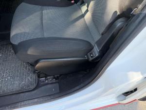 White Citroen Berlingo 2017 in Marijampole, with an engine capacity of 1.56 L and mileage of 200 thousand km for 6400 €, photo 13 on AUTOMOTO.COM.LV