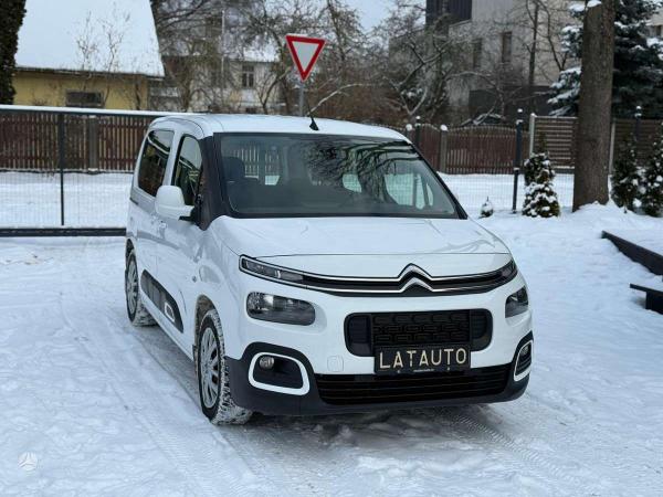Balts Citroen Berlingo 2018 Rīga, ar dzinēja tilpumu 0.00 L un nobraukumu 159 tūkst. km par 8995 €, foto 1 vietnē AUTOMOTO.COM.LV