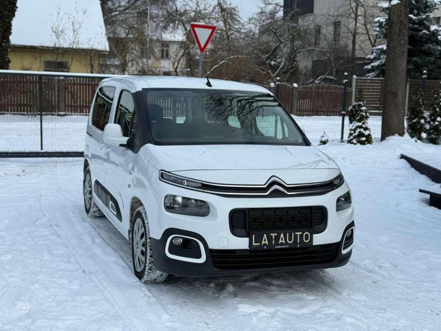 Balts Citroen Berlingo 2018 Rīga, ar dzinēja tilpumu 0.00 L un nobraukumu 159 tūkst. km par 8995 €, foto 1 vietnē AUTOMOTO.COM.LV