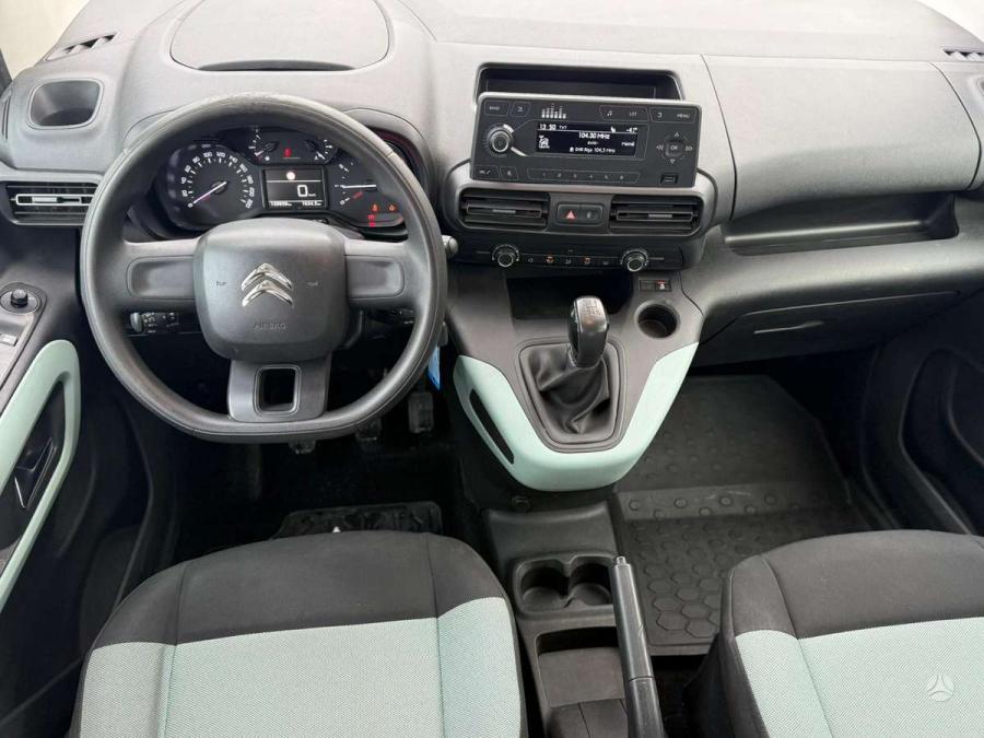 Balts Citroen Berlingo 2018 Rīga, ar dzinēja tilpumu 0.00 L un nobraukumu 159 tūkst. km par 8995 €, foto 17 vietnē AUTOMOTO.COM.LV