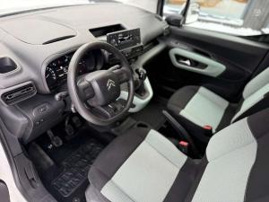 Balts Citroen Berlingo 2018 Rīga, ar dzinēja tilpumu 1.50 L un nobraukumu 159 tūkst. km par 8995 €, foto 15 vietnē AUTOMOTO.COM.LV