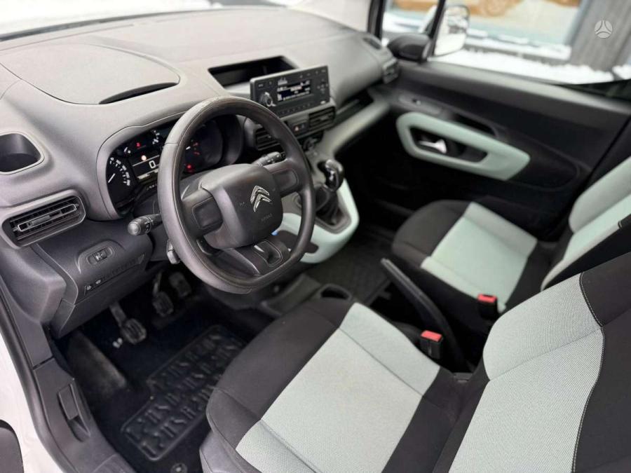 Balts Citroen Berlingo 2018 Rīga, ar dzinēja tilpumu 1.50 L un nobraukumu 159 tūkst. km par 8995 €, foto 15 vietnē AUTOMOTO.COM.LV