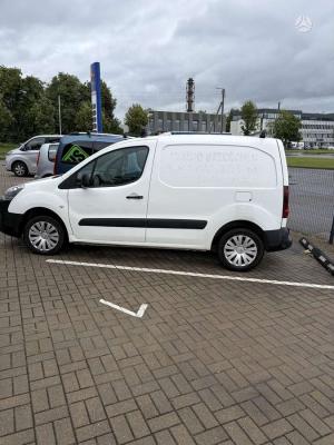Balts Citroen Berlingo 2018 Kauņa, ar dzinēja tilpumu 1.56 L un nobraukumu 160 tūkst. km par 3800 €, foto 3 vietnē AUTOMOTO.COM.LV