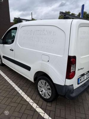 Balts Citroen Berlingo 2018 Kauņa, ar dzinēja tilpumu 1.56 L un nobraukumu 160 tūkst. km par 3800 €, foto 5 vietnē AUTOMOTO.COM.LV