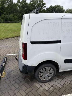 Balts Citroen Berlingo 2018 Kauņa, ar dzinēja tilpumu 1.56 L un nobraukumu 160 tūkst. km par 3800 €, foto 8 vietnē AUTOMOTO.COM.LV