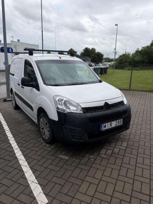 Balts Citroen Berlingo 2018 Kauņa, ar dzinēja tilpumu 1.56 L un nobraukumu 160 tūkst. km par 3800 €, foto 11 vietnē AUTOMOTO.COM.LV