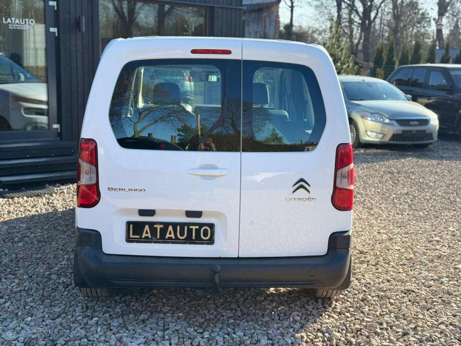 Balts Citroen Berlingo 2018 Rīga, ar dzinēja tilpumu 1.50 L un nobraukumu 160 tūkst. km par 7690 €, foto 6 vietnē AUTOMOTO.COM.LV