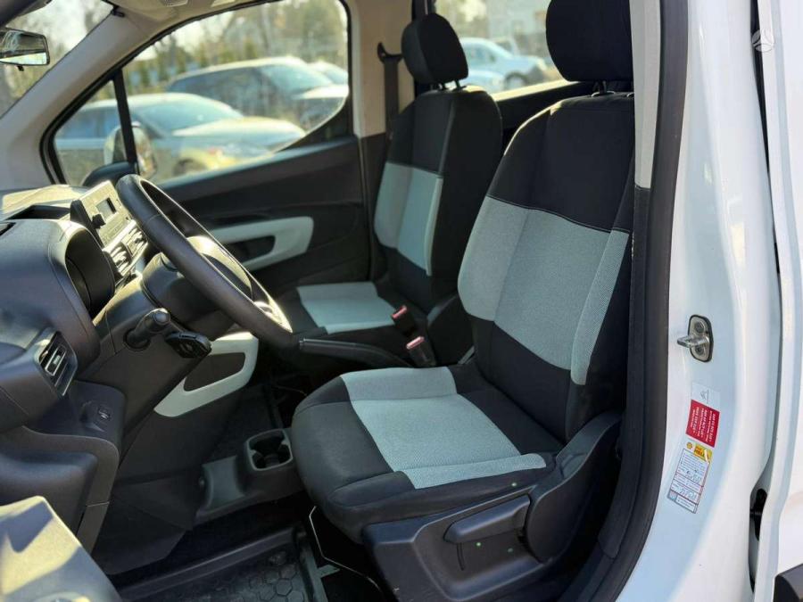 Balts Citroen Berlingo 2018 Rīga, ar dzinēja tilpumu 1.50 L un nobraukumu 160 tūkst. km par 7690 €, foto 16 vietnē AUTOMOTO.COM.LV