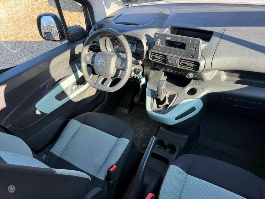Balts Citroen Berlingo 2018 Rīga, ar dzinēja tilpumu 1.50 L un nobraukumu 160 tūkst. km par 7690 €, foto 18 vietnē AUTOMOTO.COM.LV