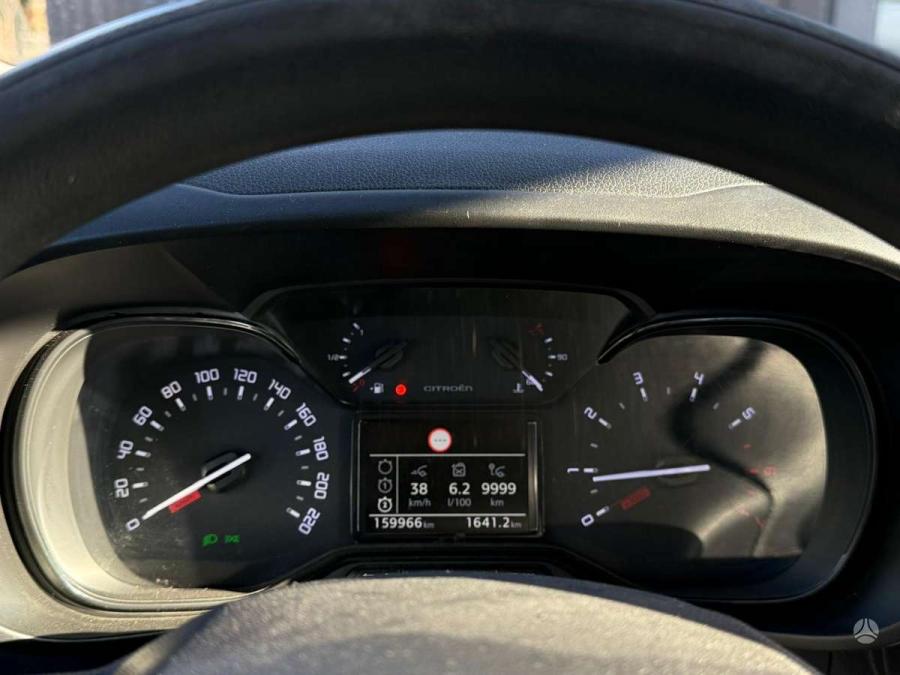Balts Citroen Berlingo 2018 Rīga, ar dzinēja tilpumu 1.50 L un nobraukumu 160 tūkst. km par 7690 €, foto 22 vietnē AUTOMOTO.COM.LV