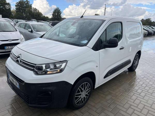 Citroen Berlingo 2019 Tauragė vietnē Balts Citroen Berlingo 2019 Tauragė, ar dzinēja tilpumu 1.50 L un nobraukumu 217 tūkst. km par 4700 €, foto 1 vietnē AUTOMOTO.COM.LV