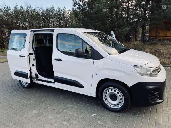 White Citroen Berlingo 2020 in Vilnius, with an engine capacity of 1.50 L and mileage of 173 thousand km for 7450 €, photo 1 on AUTOMOTO.COM.LV