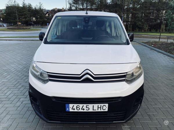 White Citroen Berlingo 2020 in Vilnius, with an engine capacity of 1.50 L and mileage of 173 thousand km for 7450 €, photo 4 on AUTOMOTO.COM.LV