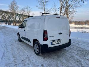 Balts Citroen Berlingo 2020 Kauņa, ar dzinēja tilpumu 1.20 L un nobraukumu 88 tūkst. km par 6900 €, foto 4 vietnē AUTOMOTO.COM.LV