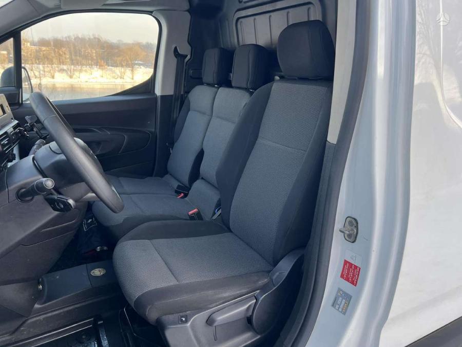 Balts Citroen Berlingo 2020 Kauņa, ar dzinēja tilpumu 1.20 L un nobraukumu 88 tūkst. km par 6900 €, foto 12 vietnē AUTOMOTO.COM.LV