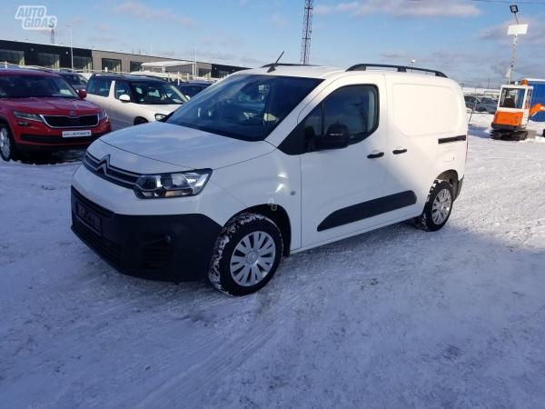 White Citroen Berlingo 2020 in Kaunas, with an engine capacity of 1.50 L and mileage of 114 thousand km for 6999 €, photo 2 on AUTOMOTO.COM.LV