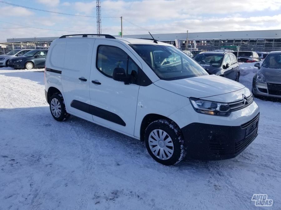 White Citroen Berlingo 2020 in Kaunas, with an engine capacity of 1.50 L and mileage of 114 thousand km for 6999 €, photo 4 on AUTOMOTO.COM.LV