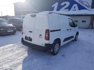 White Citroen Berlingo 2020 in Kaunas, with an engine capacity of 1.50 L and mileage of 114 thousand km for 6999 €, photo 6 on AUTOMOTO.COM.LV