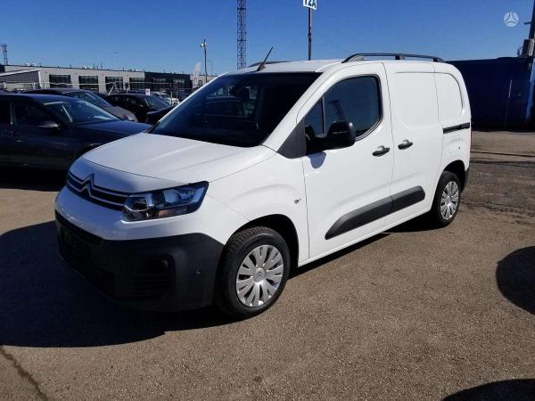 White Citroen Berlingo 2020 in Kaunas, with an engine capacity of 1.50 L and mileage of 110 thousand km for 7299 €, photo 2 on AUTOMOTO.COM.LV