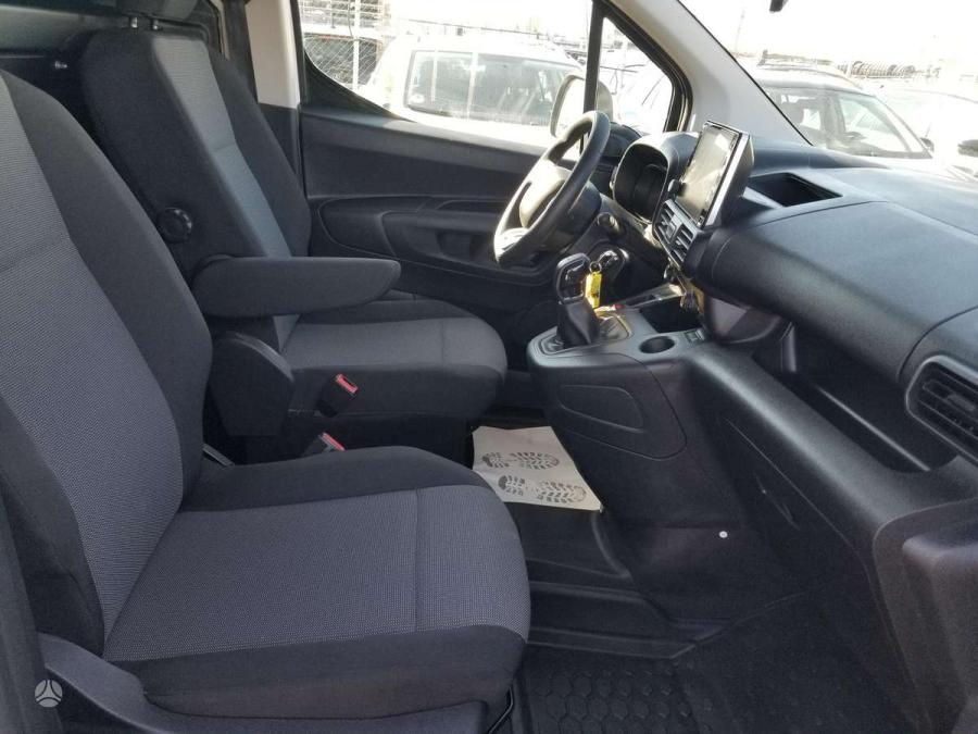 Balts Citroen Berlingo 2020 Kauņa, ar dzinēja tilpumu 1.50 L un nobraukumu 110 tūkst. km par 7299 €, foto 15 vietnē AUTOMOTO.COM.LV