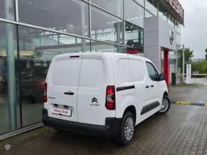 White Citroen Berlingo 2020 in Vilnius, with an engine capacity of 1.50 L and mileage of 109 thousand km for 9999 €, photo 5 on AUTOMOTO.COM.LV