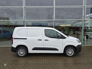 White Citroen Berlingo 2020 in Vilnius, with an engine capacity of 1.50 L and mileage of 109 thousand km for 9999 €, photo 6 on AUTOMOTO.COM.LV