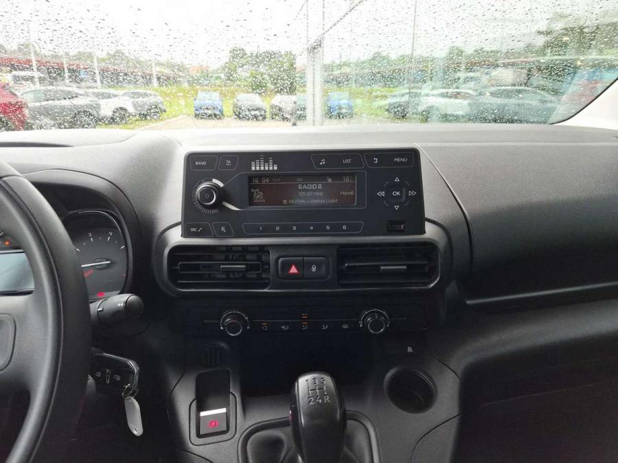 White Citroen Berlingo 2020 in Vilnius, with an engine capacity of 1.50 L and mileage of 109 thousand km for 9999 €, photo 12 on AUTOMOTO.COM.LV