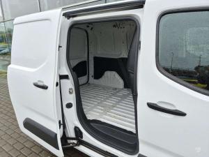 White Citroen Berlingo 2020 in Vilnius, with an engine capacity of 1.50 L and mileage of 109 thousand km for 9999 €, photo 17 on AUTOMOTO.COM.LV