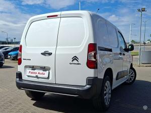 White Citroen Berlingo 2022 in Vilnius, with an engine capacity of 1.50 L and mileage of 84 thousand km for 10750 €, photo 5 on AUTOMOTO.COM.LV