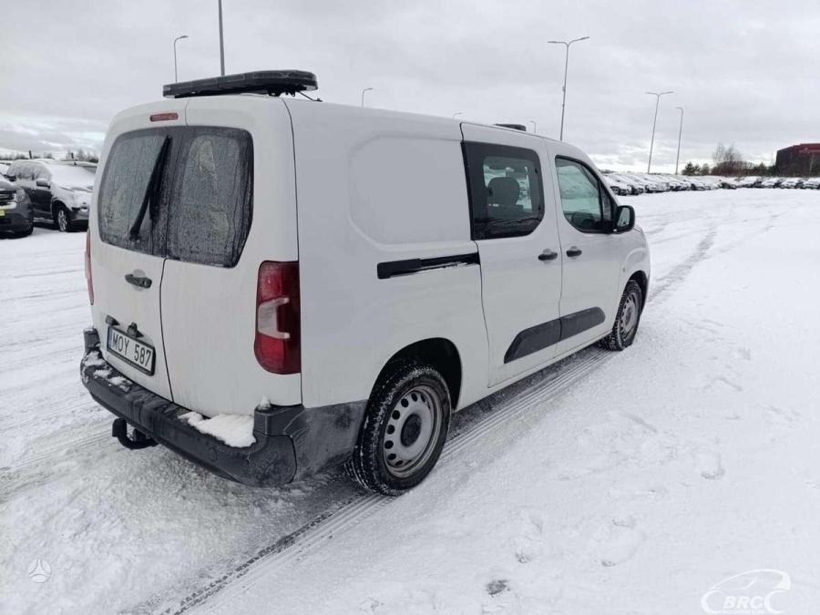 Balts Citroen Berlingo 2023 Viļņa, ar dzinēja tilpumu 1.50 L un nobraukumu 87 tūkst. km par 14520 €, foto 6 vietnē AUTOMOTO.COM.LV