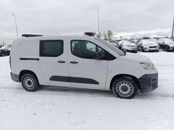 White Citroen Berlingo 2023 in Vilnius, with an engine capacity of 1.50 L and mileage of 87 thousand km for 14520 €, photo 7 on AUTOMOTO.COM.LV