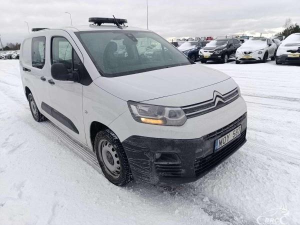 White Citroen Berlingo 2023 in Vilnius, with an engine capacity of 1.50 L and mileage of 87 thousand km for 14520 €, photo 8 on AUTOMOTO.COM.LV