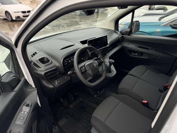 Balts Citroen Berlingo 2025 Klaipėda, ar dzinēja tilpumu 1.20 L un nobraukumu 5 tūkst. km par 19900 €, foto 7 vietnē AUTOMOTO.COM.LV