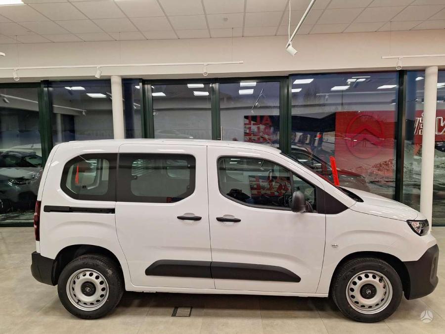 Balts Citroen Berlingo 2026 Viļņa, ar dzinēja tilpumu 1.50 L un nobraukumu 5 tūkst. km par 24775 €, foto 4 vietnē AUTOMOTO.COM.LV
