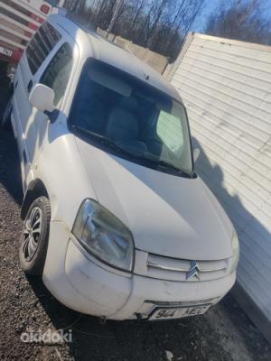 Balts Citroen Berlingo 2004 Tallina, ar dzinēja tilpumu 0.00 L un nobraukumu 474 tūkst. km par 450 €, foto  vietnē AUTOMOTO.COM.LV