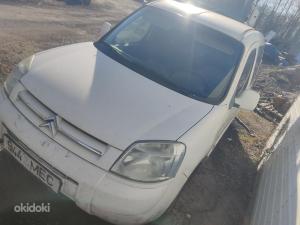 Balts Citroen Berlingo 2004 Tallina, ar dzinēja tilpumu 0.00 L un nobraukumu 474 tūkst. km par 450 €, foto 3 vietnē AUTOMOTO.COM.LV