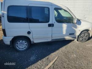 Balts Citroen Berlingo 2004 Tallina, ar dzinēja tilpumu 0.00 L un nobraukumu 474 tūkst. km par 450 €, foto 4 vietnē AUTOMOTO.COM.LV