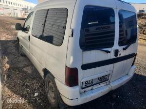Balts Citroen Berlingo 2004 Tallina, ar dzinēja tilpumu 0.00 L un nobraukumu 474 tūkst. km par 450 €, foto 6 vietnē AUTOMOTO.COM.LV