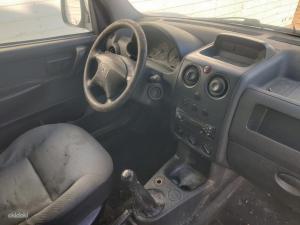 Balts Citroen Berlingo 2004 Tallina, ar dzinēja tilpumu 0.00 L un nobraukumu 474 tūkst. km par 450 €, foto 10 vietnē AUTOMOTO.COM.LV